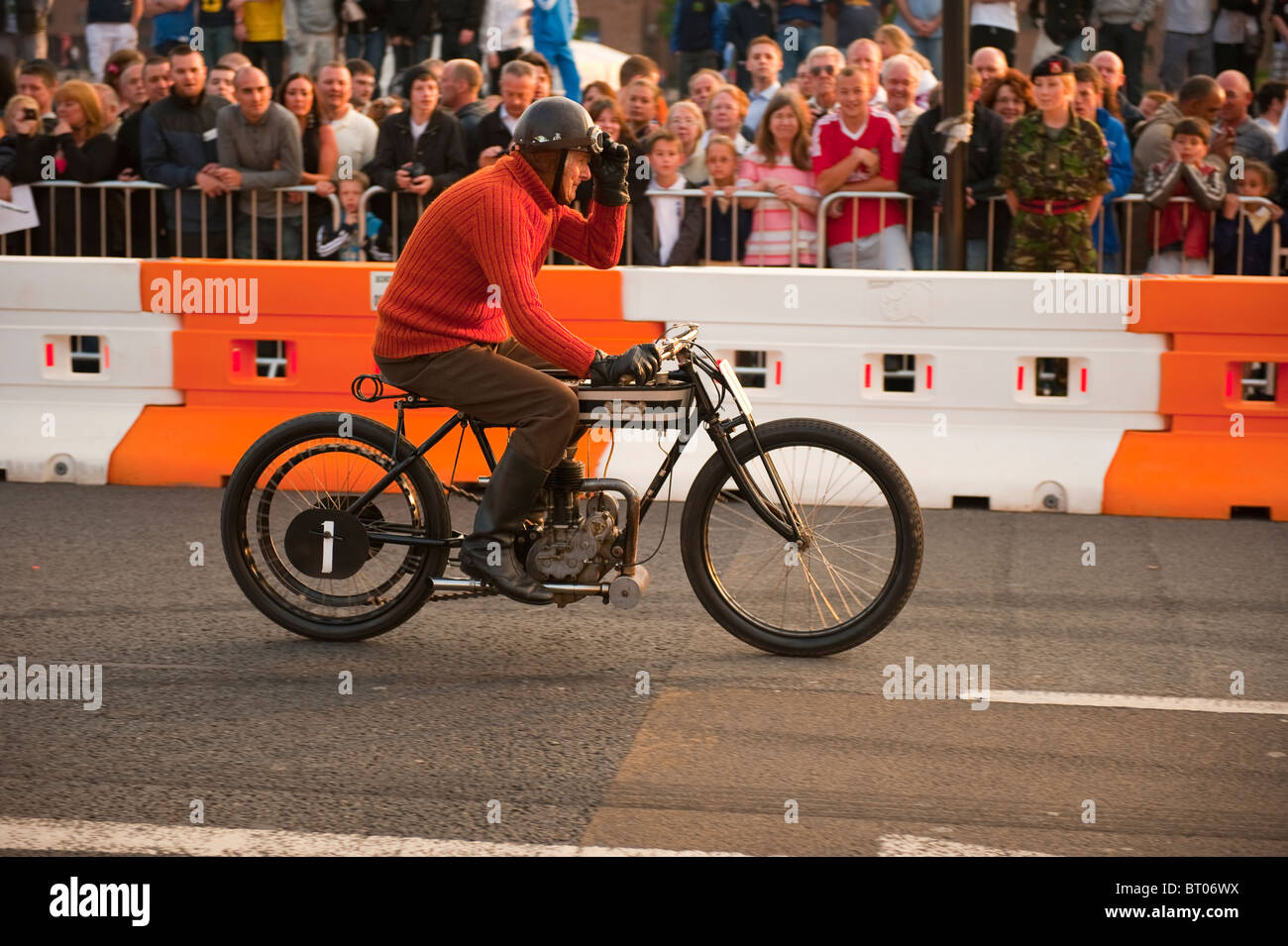 Classic Singer Motorcycle Stock Photo - Alamy