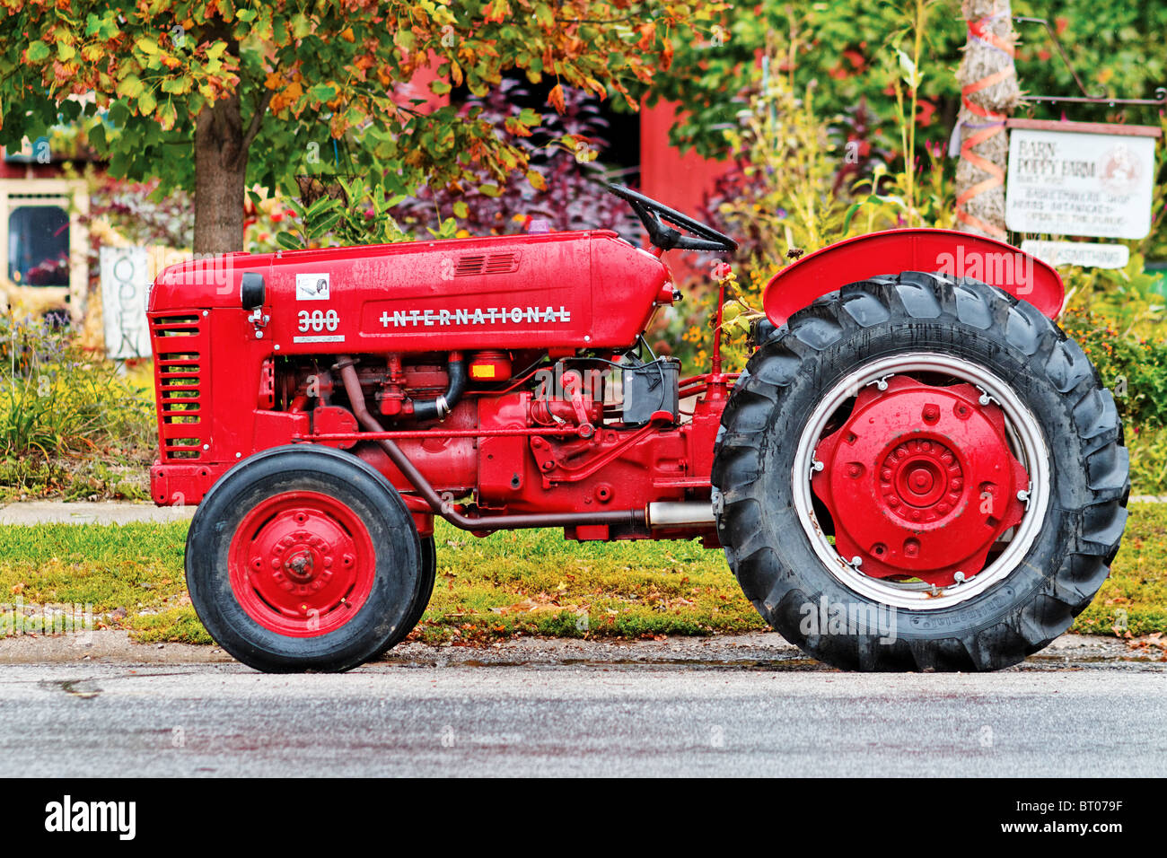 International 300 farm tractor in Bishop Hill, IL Stock Photo - Alamy