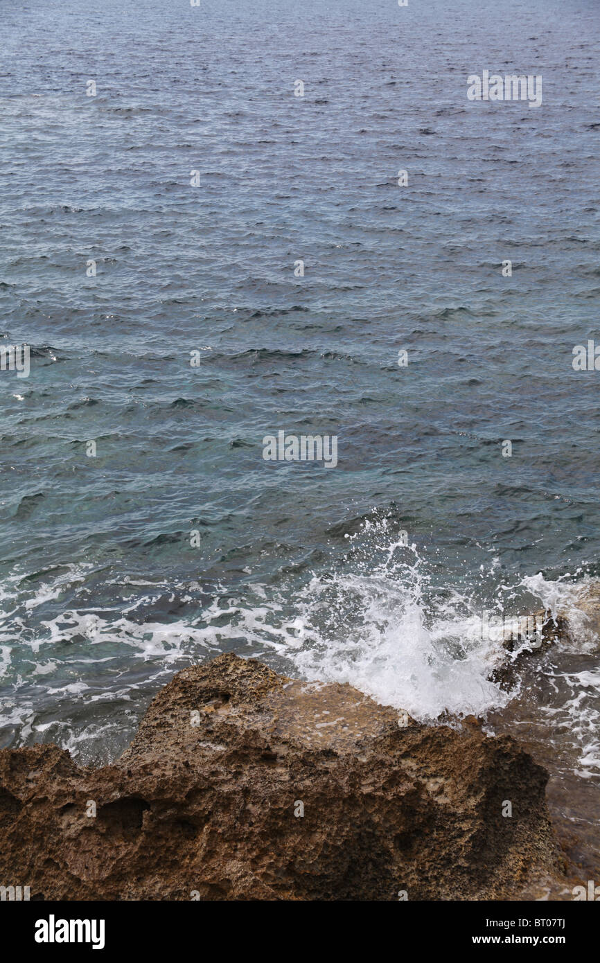 Wave rocks hi-res stock photography and images - Alamy
