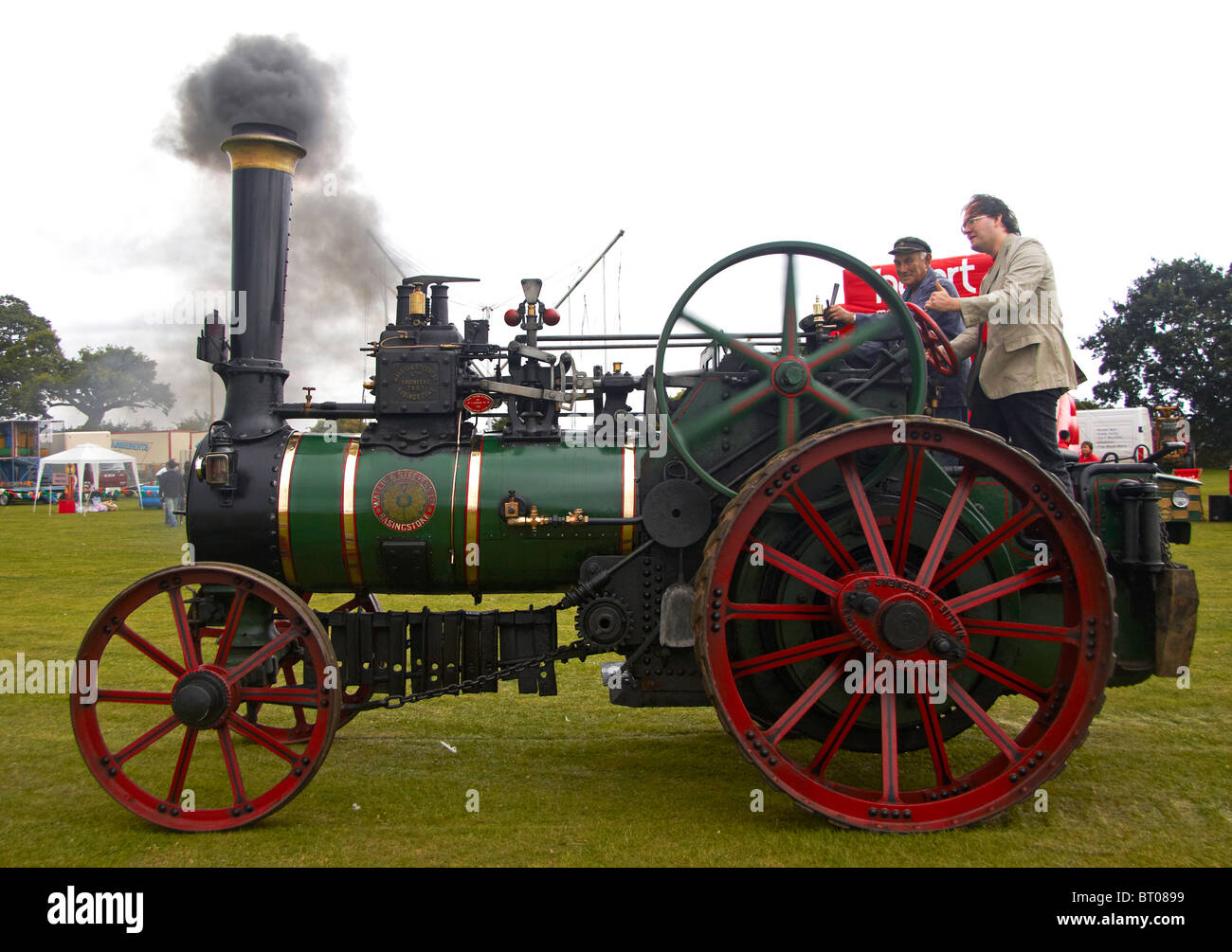 The Great Wallace Shows High Resolution Stock Photography and Images ...