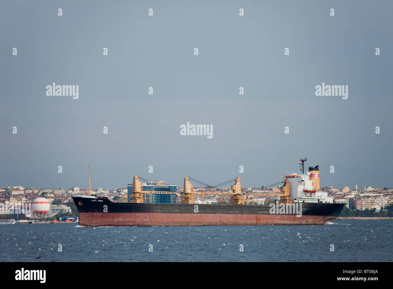 Crude oil tanker hi-res stock photography and images - Alamy