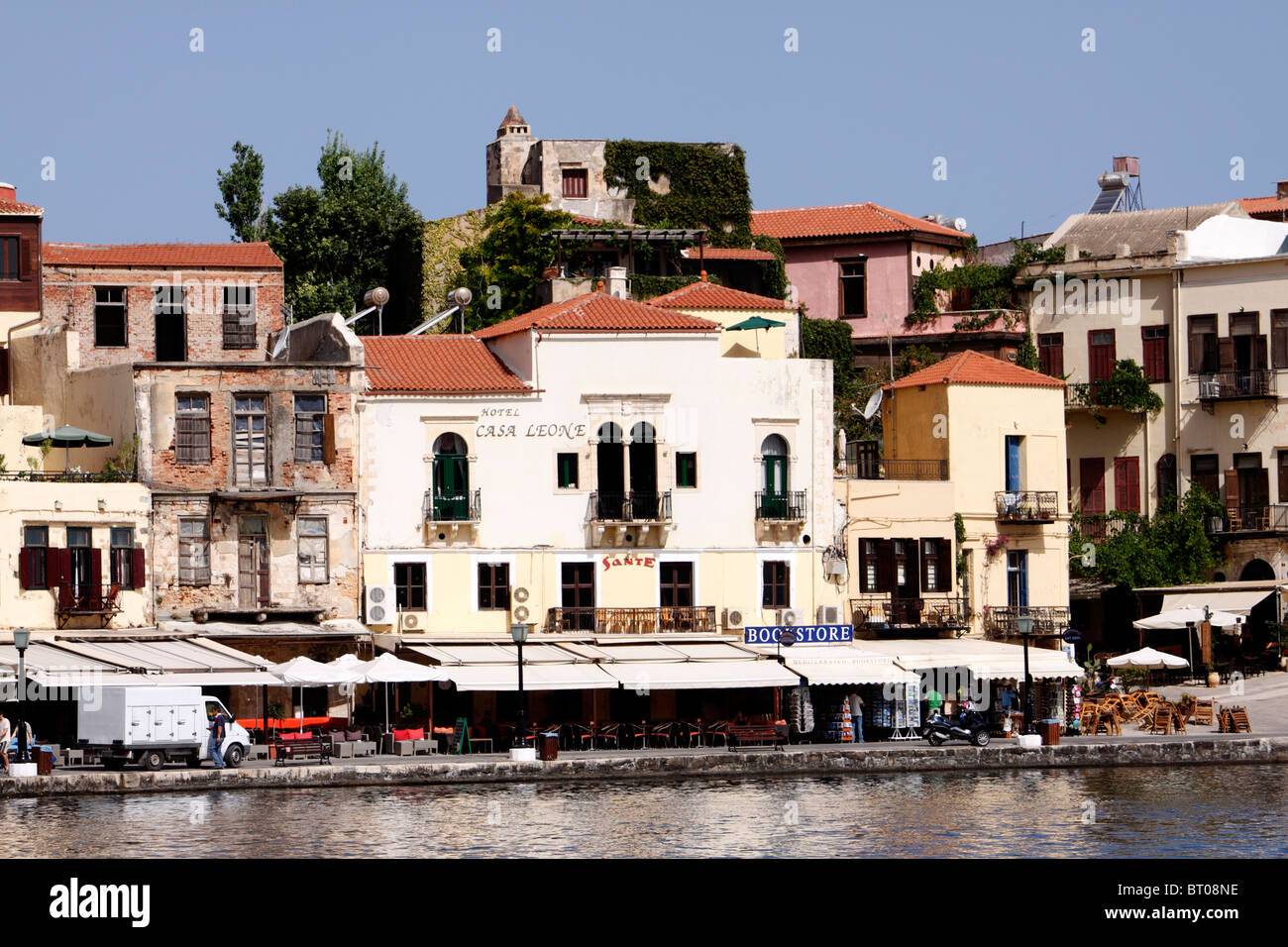 Cafe kriti chania hi-res stock photography and images - Alamy