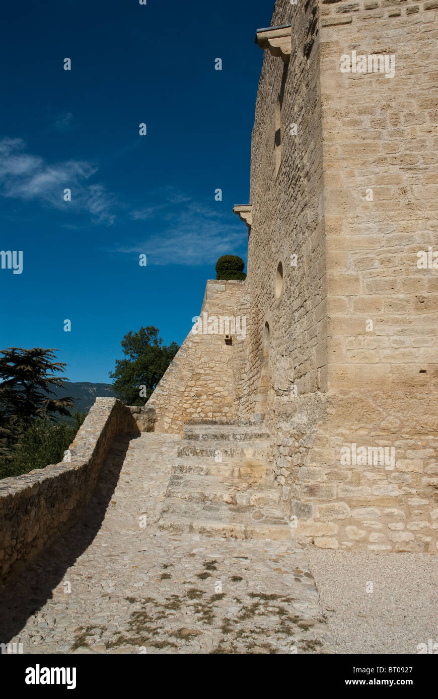 Side view of Church in Ansouis, Vaucluse, Provence, France Stock Photo ...