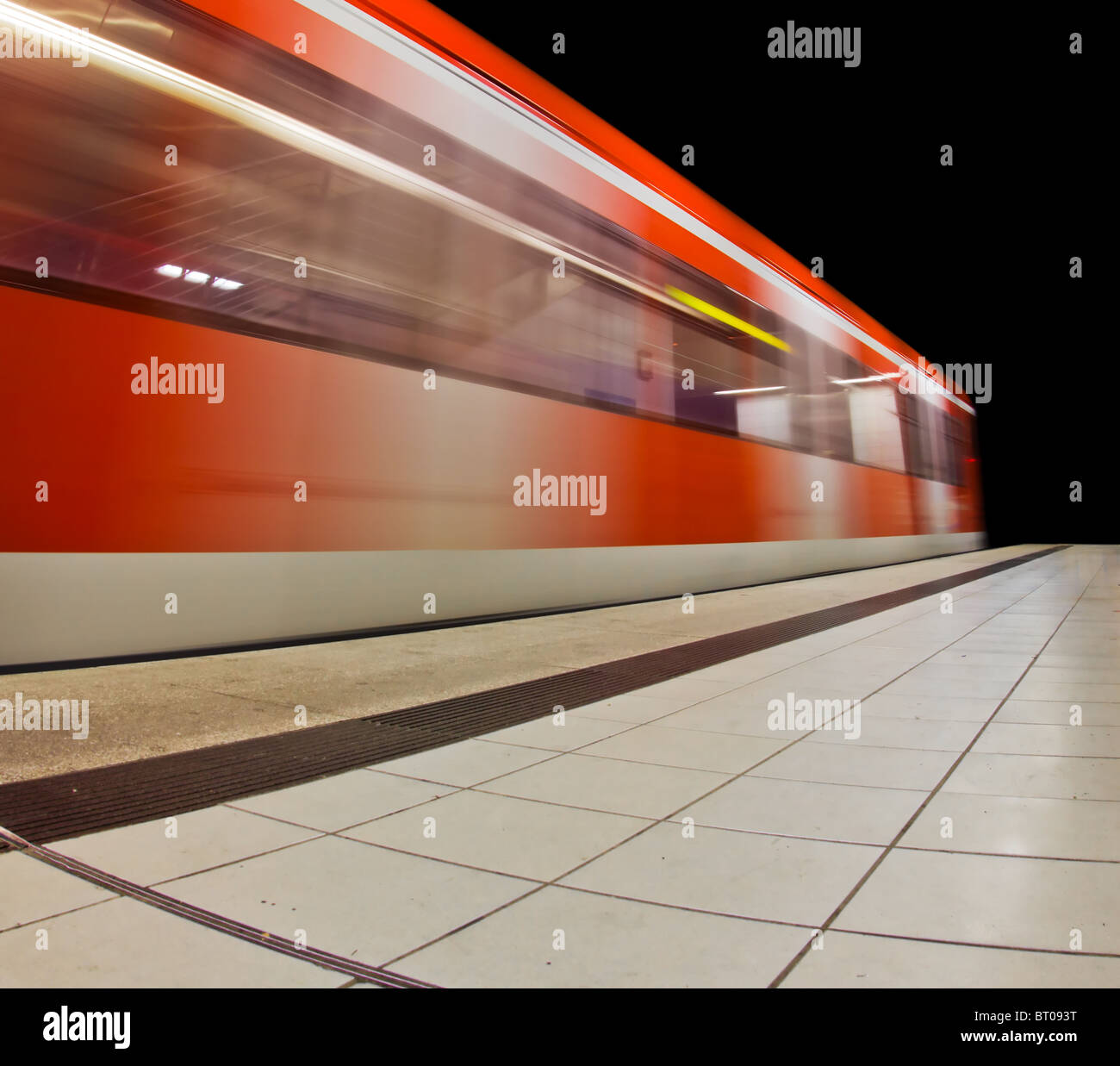 Modern train hi-res stock photography and images - Alamy