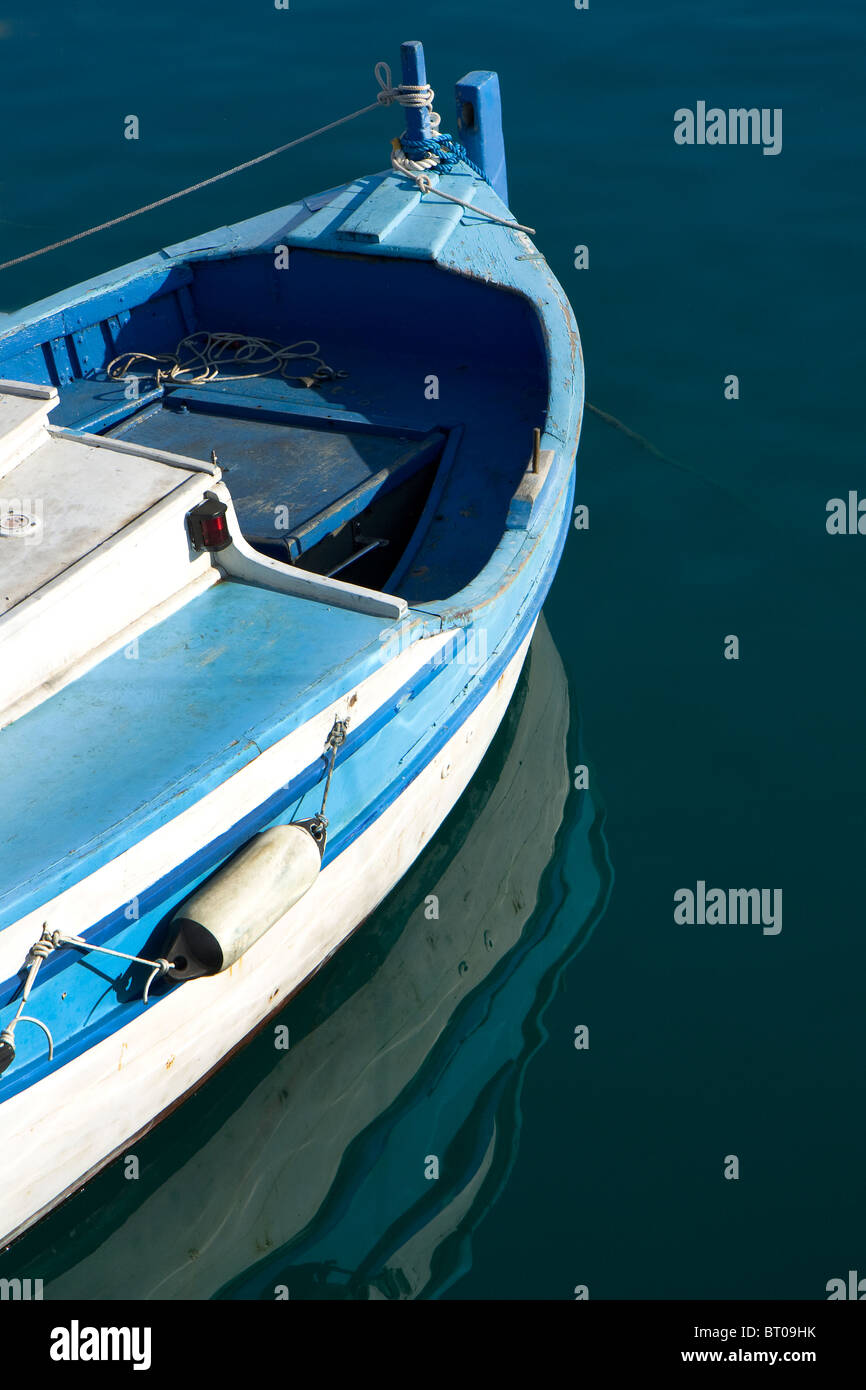 White and blue dinghy hi-res stock photography and images - Alamy
