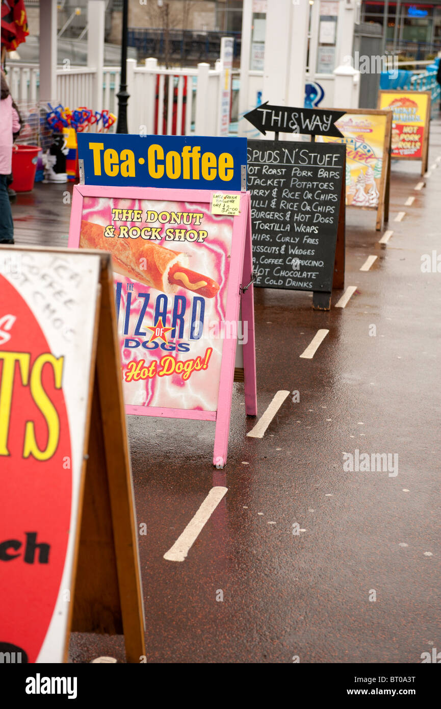 Skegness shops hi-res stock photography and images - Alamy