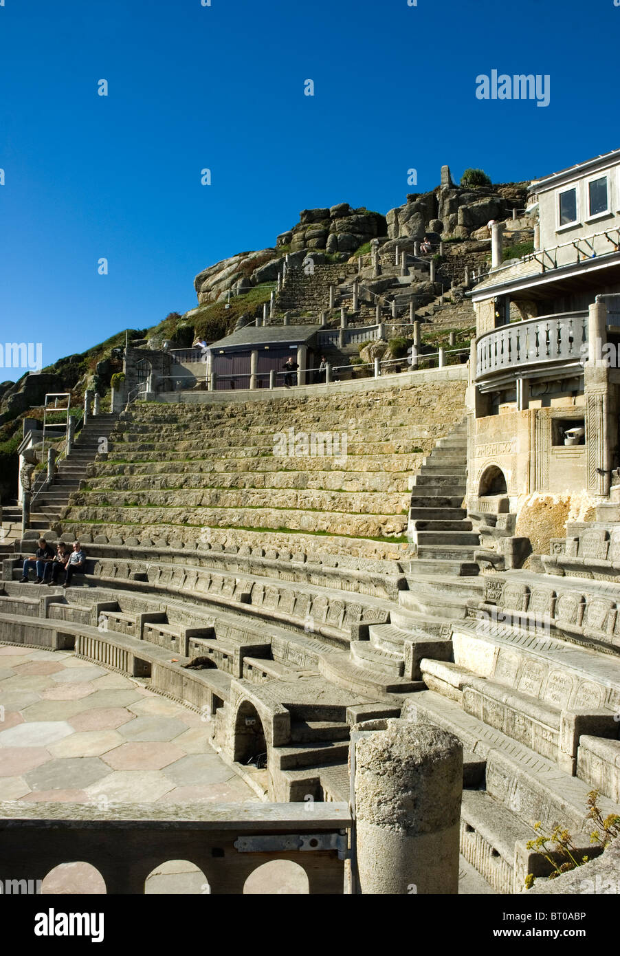 Rowena cade minack theatre hi-res stock photography and images - Alamy