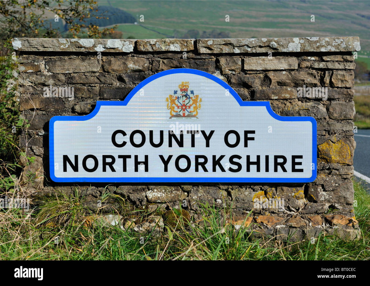 County boundary sign hi-res stock photography and images - Alamy
