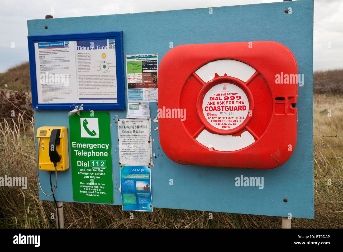 Emergency telephone sign hi-res stock photography and images - Alamy