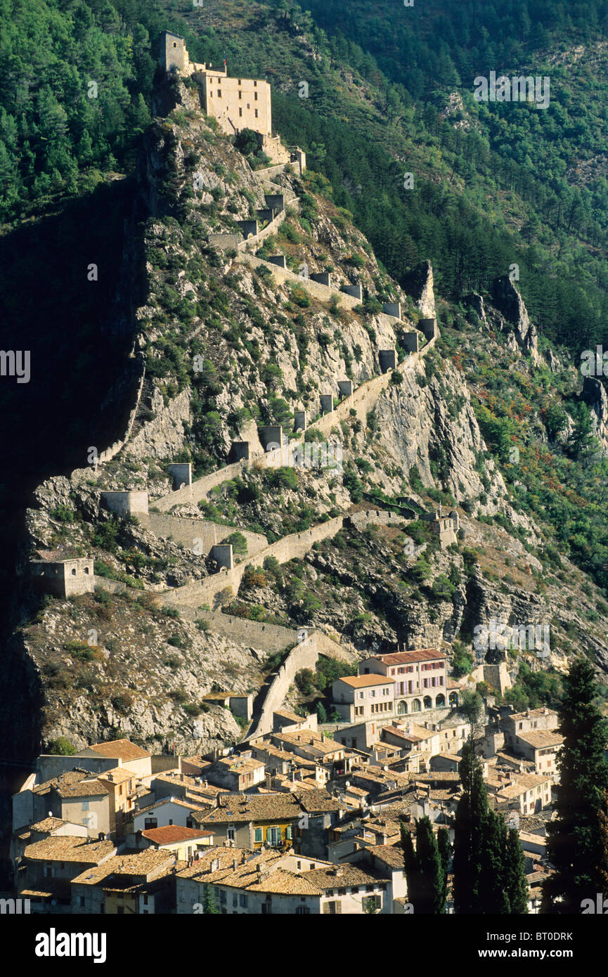 Entrevaux citadel hi-res stock photography and images - Alamy
