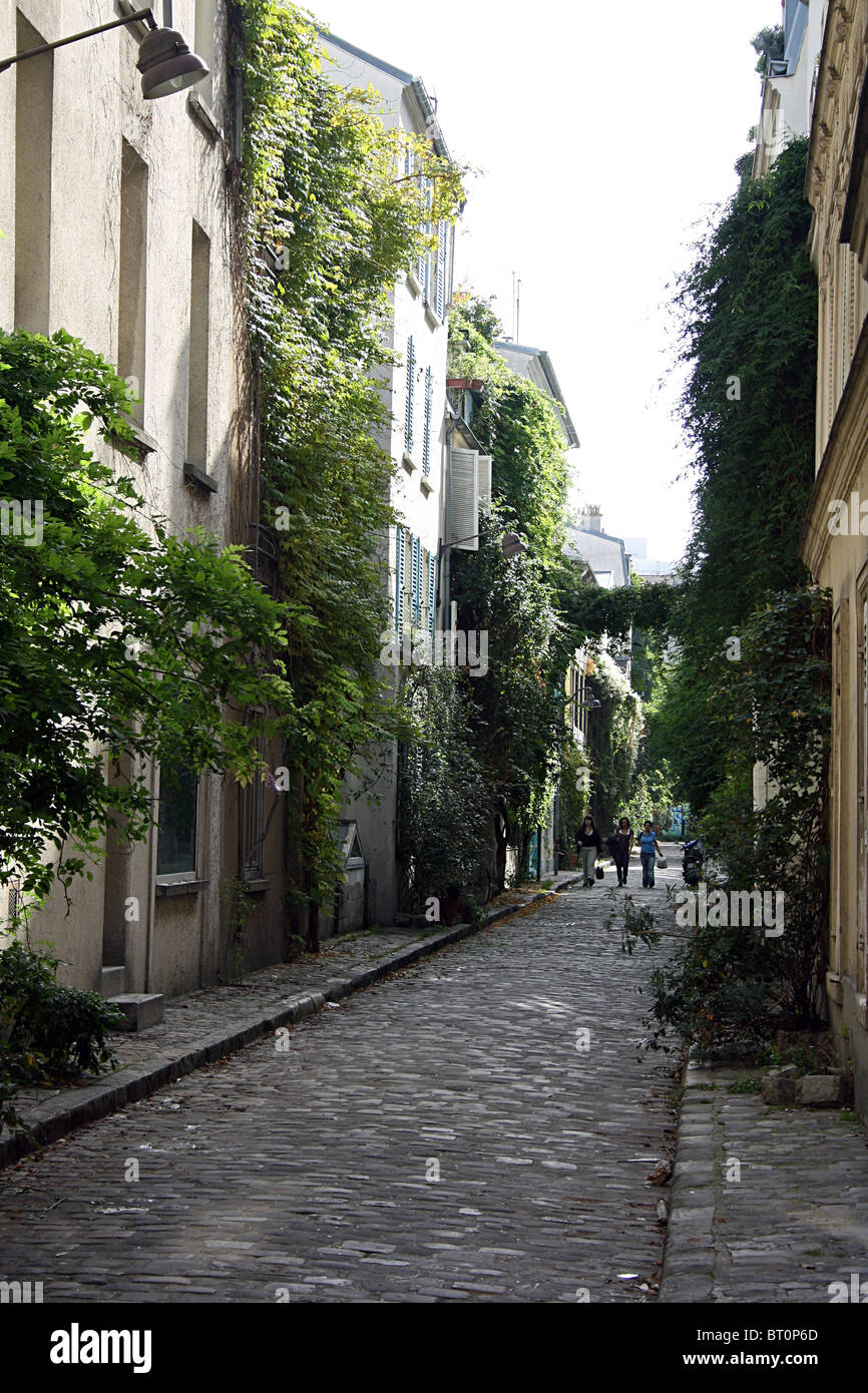 Paris, rue des Thermopyles, in the 14th Arr Stock Photo - Alamy