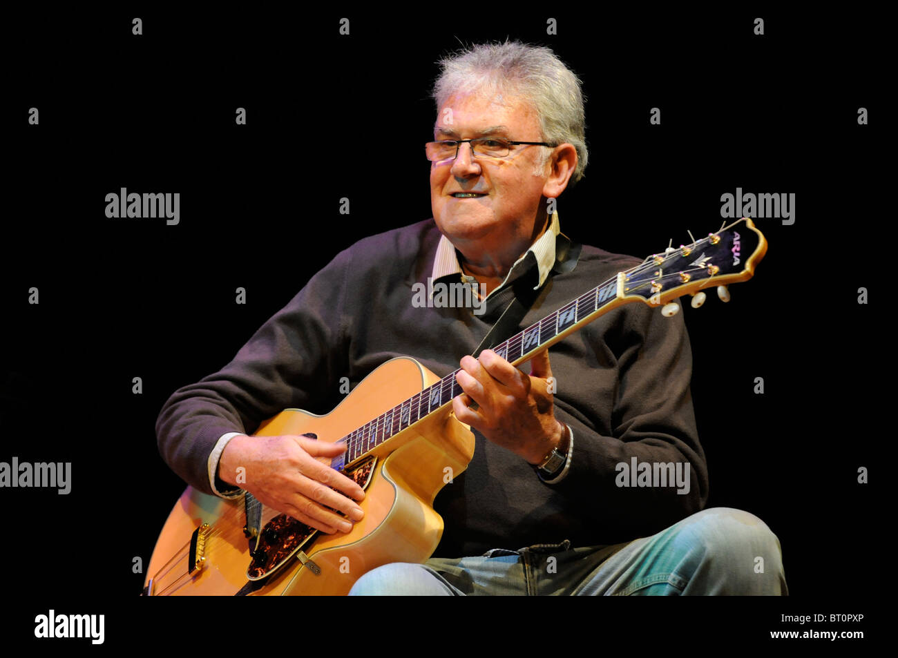 Jim Mullen playing at the Shetland Guitar festival 2010 Stock Photo - Alamy