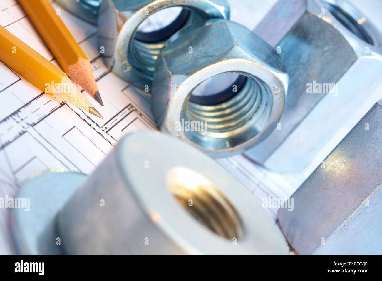 Screw threads hi-res stock photography and images - Alamy