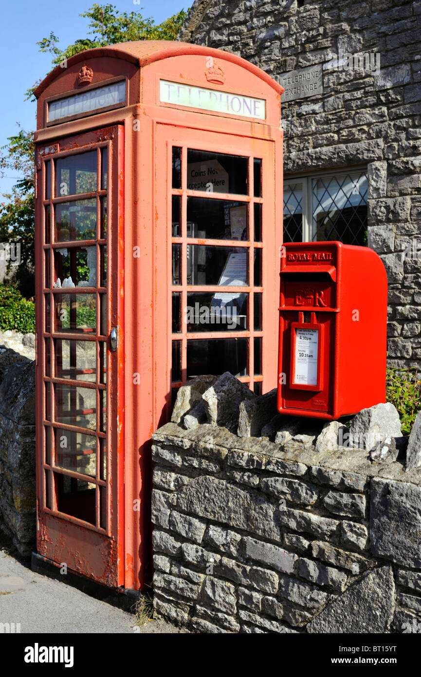 traditional telephone box and post box in rural english village Stock ...