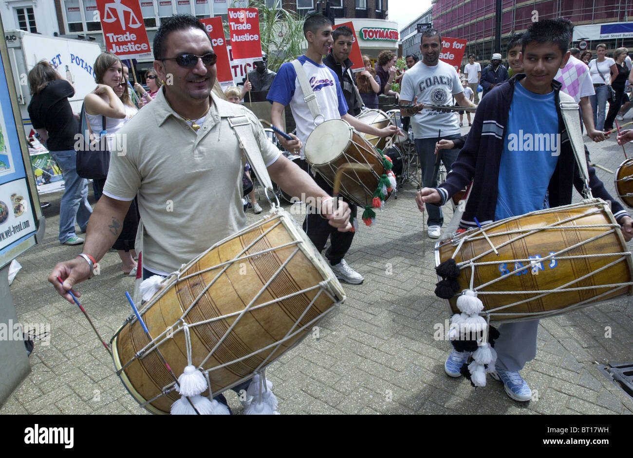 Bhangra dance drum hi-res stock photography and images - Alamy