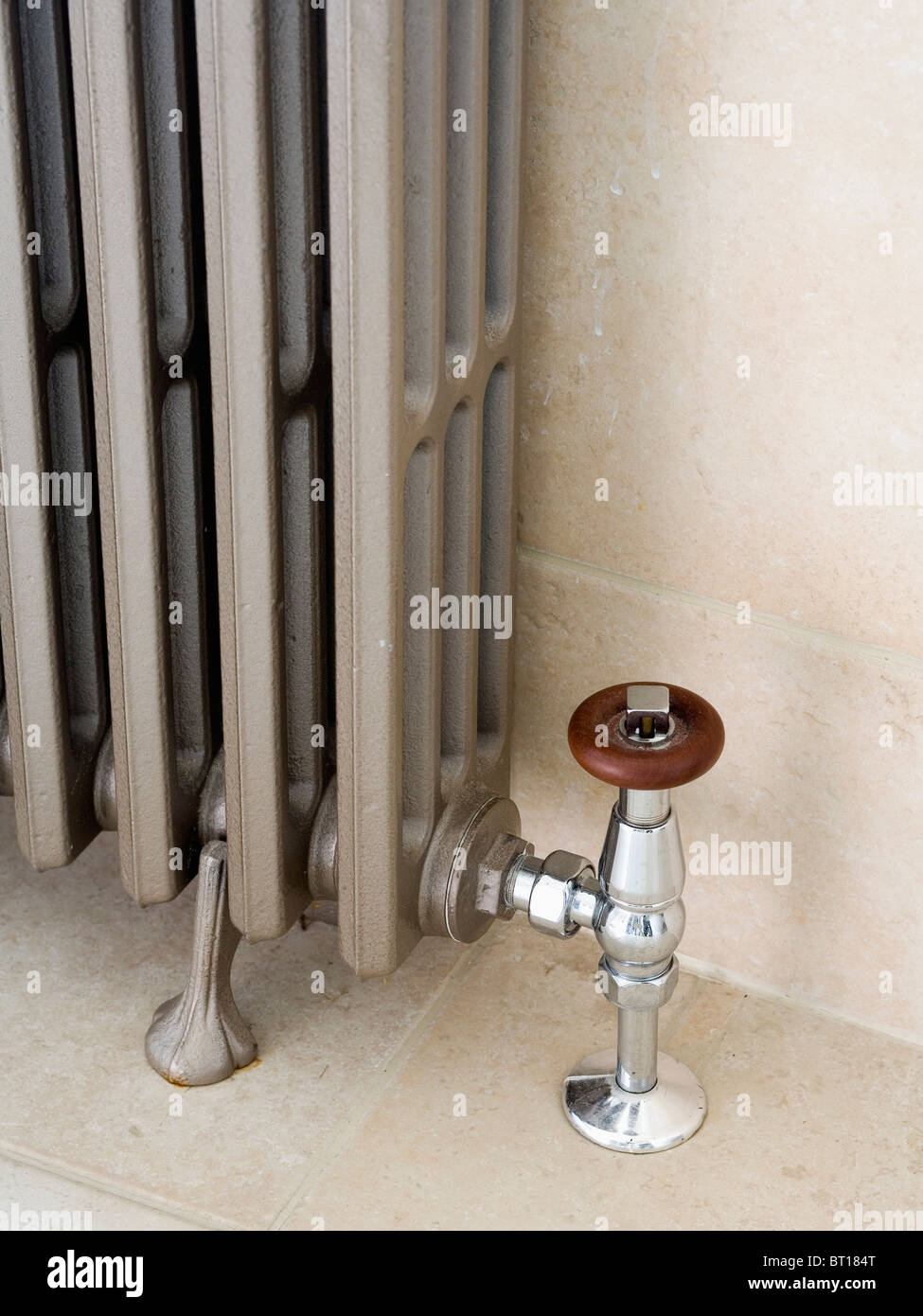 Close-up of traditional steel radiator Stock Photo - Alamy