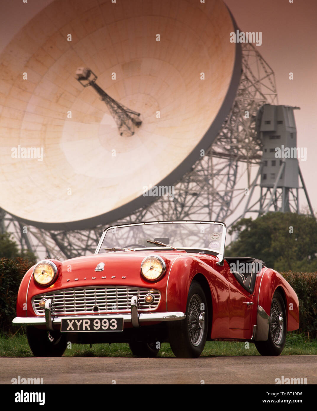 Lovell telescope car hi-res stock photography and images - Alamy