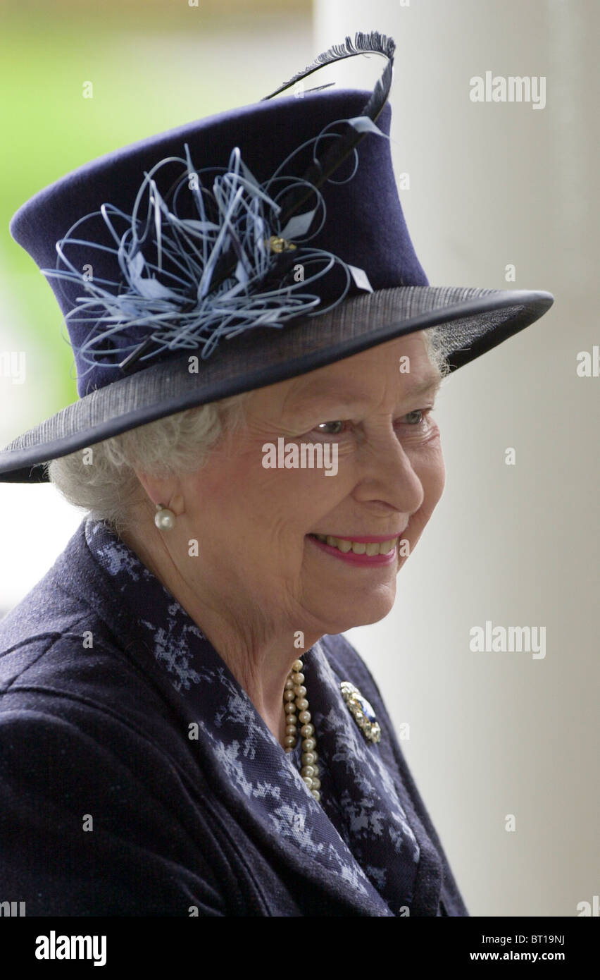 Hm the queen ii hi-res stock photography and images - Alamy