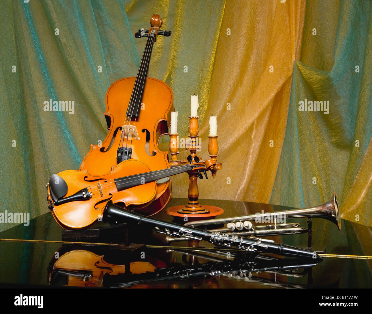 Still life with musical instruments hi-res stock photography and images ...