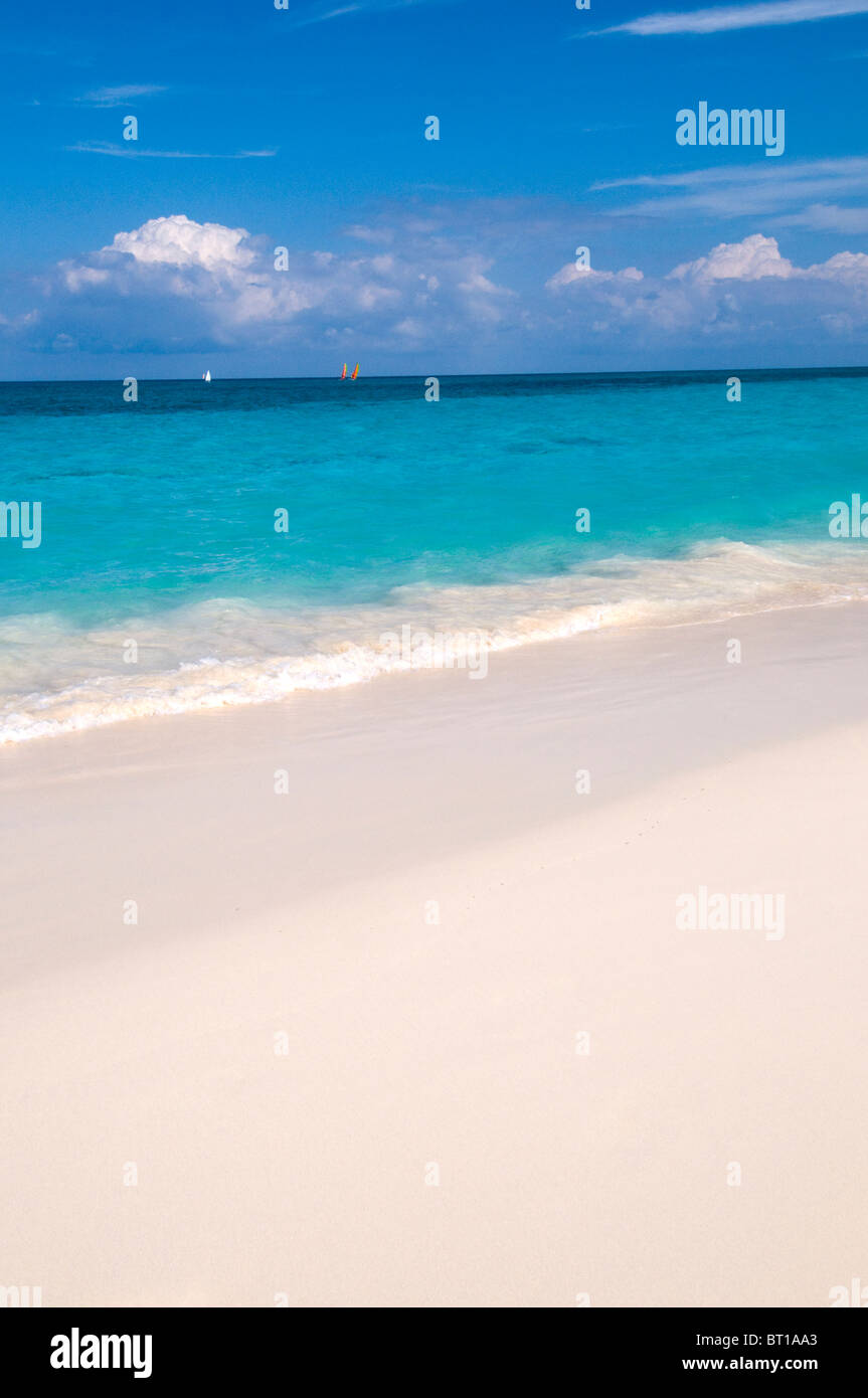 Caribbean clear water hi-res stock photography and images - Alamy