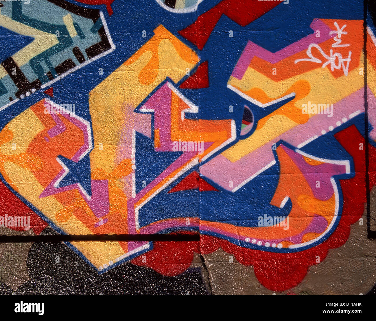 Graffiti arrows hi-res stock photography and images - Alamy