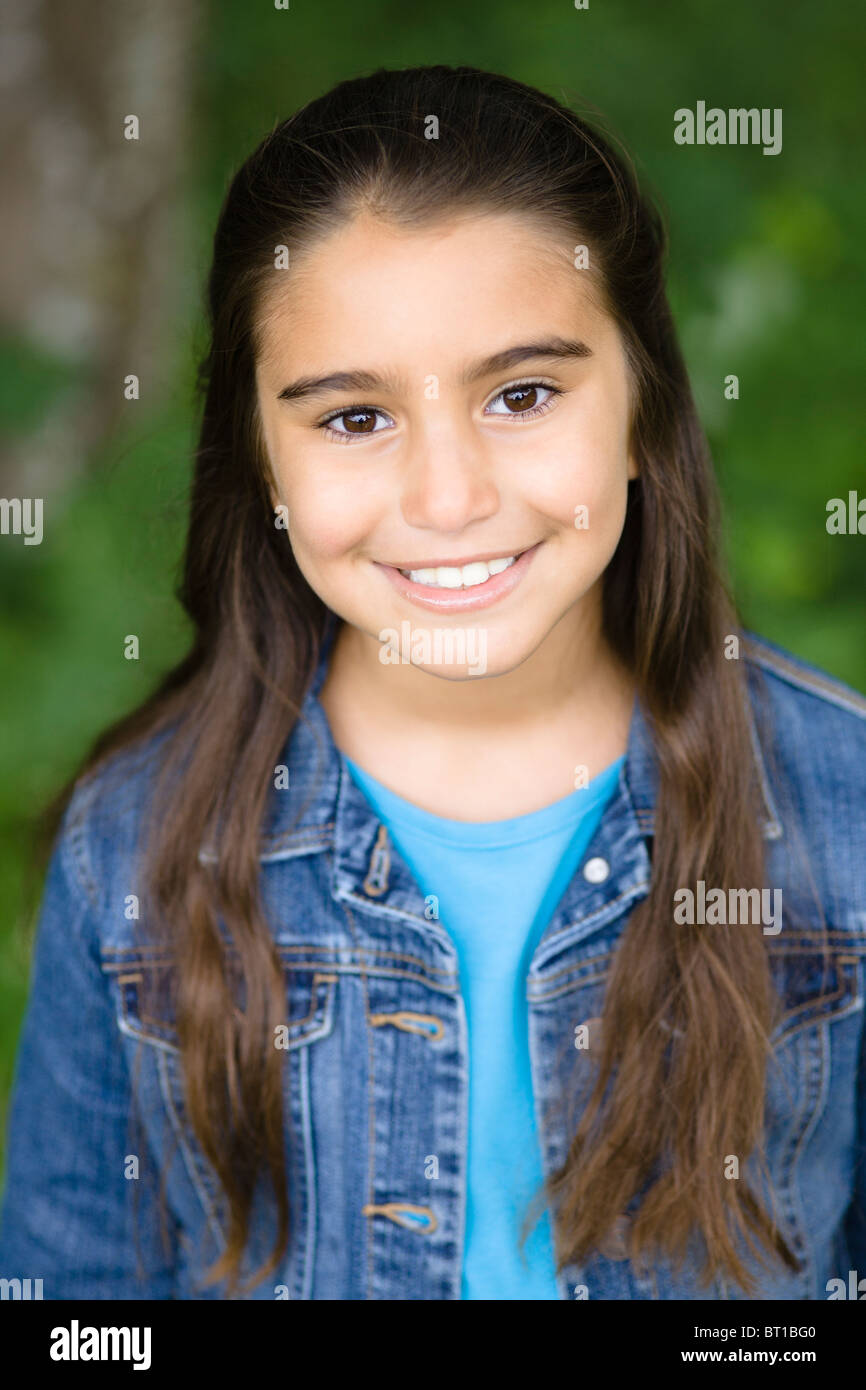 Smiling Middle Eastern girl Stock Photo - Alamy