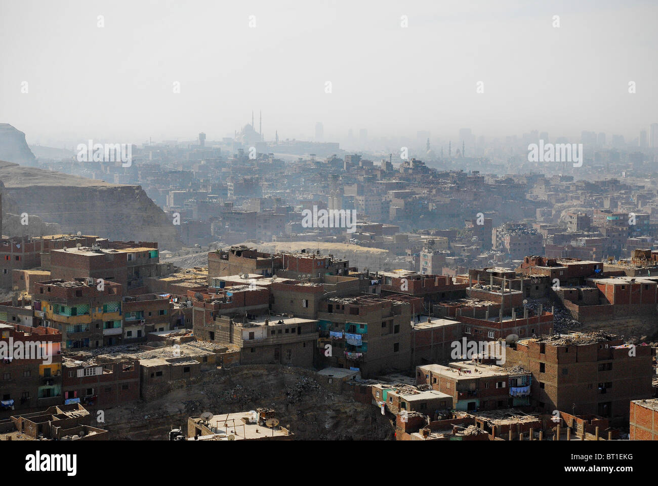 Manshiet Nasser is one of Cairo's largest informal areas Stock Photo ...