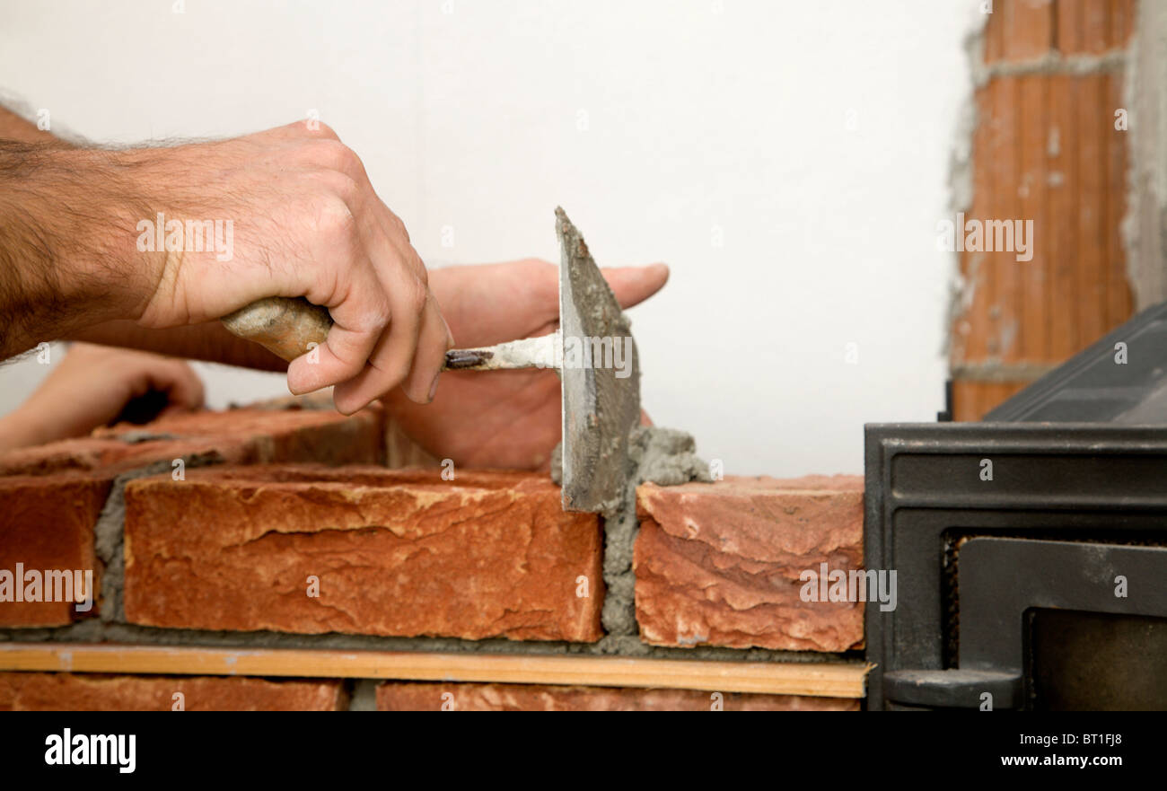 Bricklayer hi-res stock photography and images - Alamy