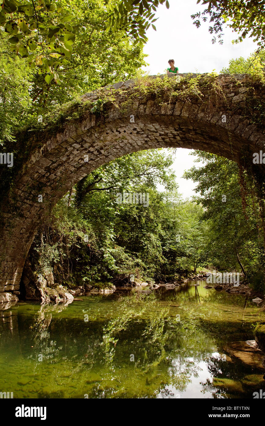 Puentes romanos hi-res stock photography and images - Alamy