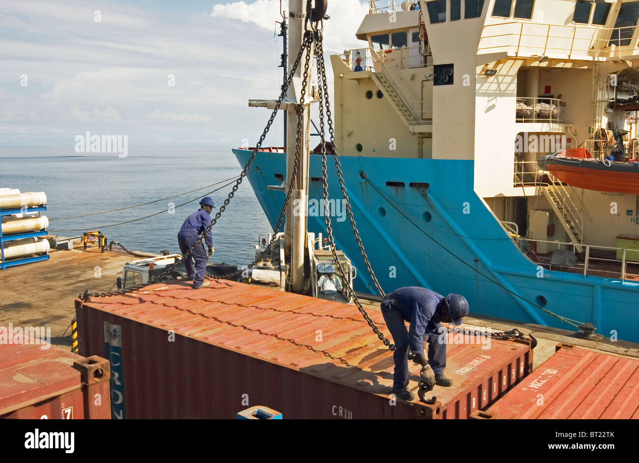 Stevedores hi-res stock photography and images - Alamy