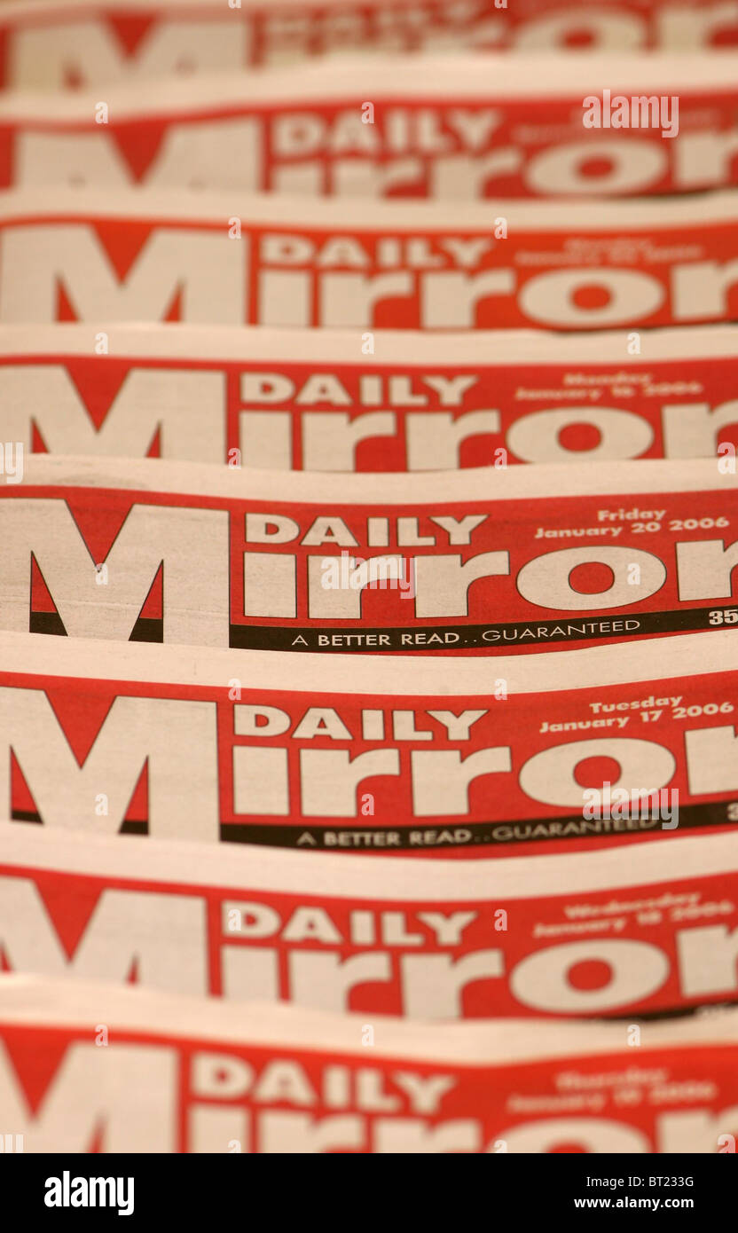 Daily Mirror Newspapers Stock Photo - Alamy