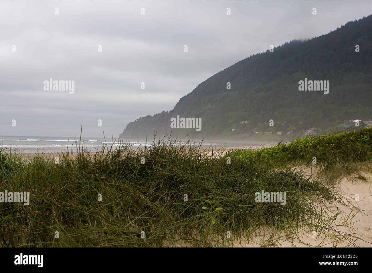 Oregon coast mountains hi-res stock photography and images - Alamy