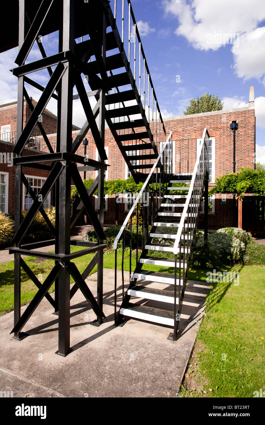 Fire escape bridge hi-res stock photography and images - Alamy