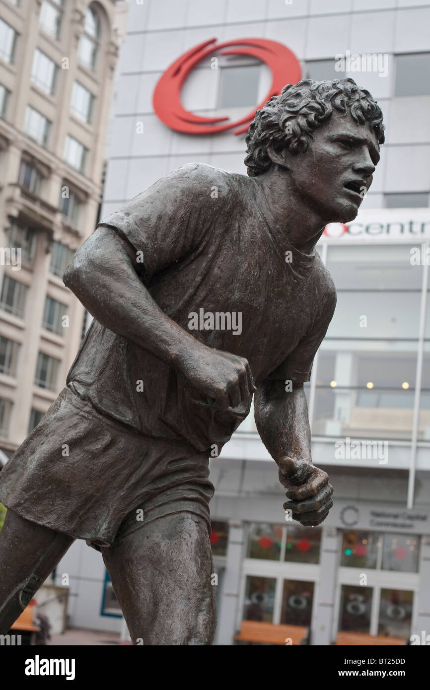 Terry fox statue hi-res stock photography and images - Alamy