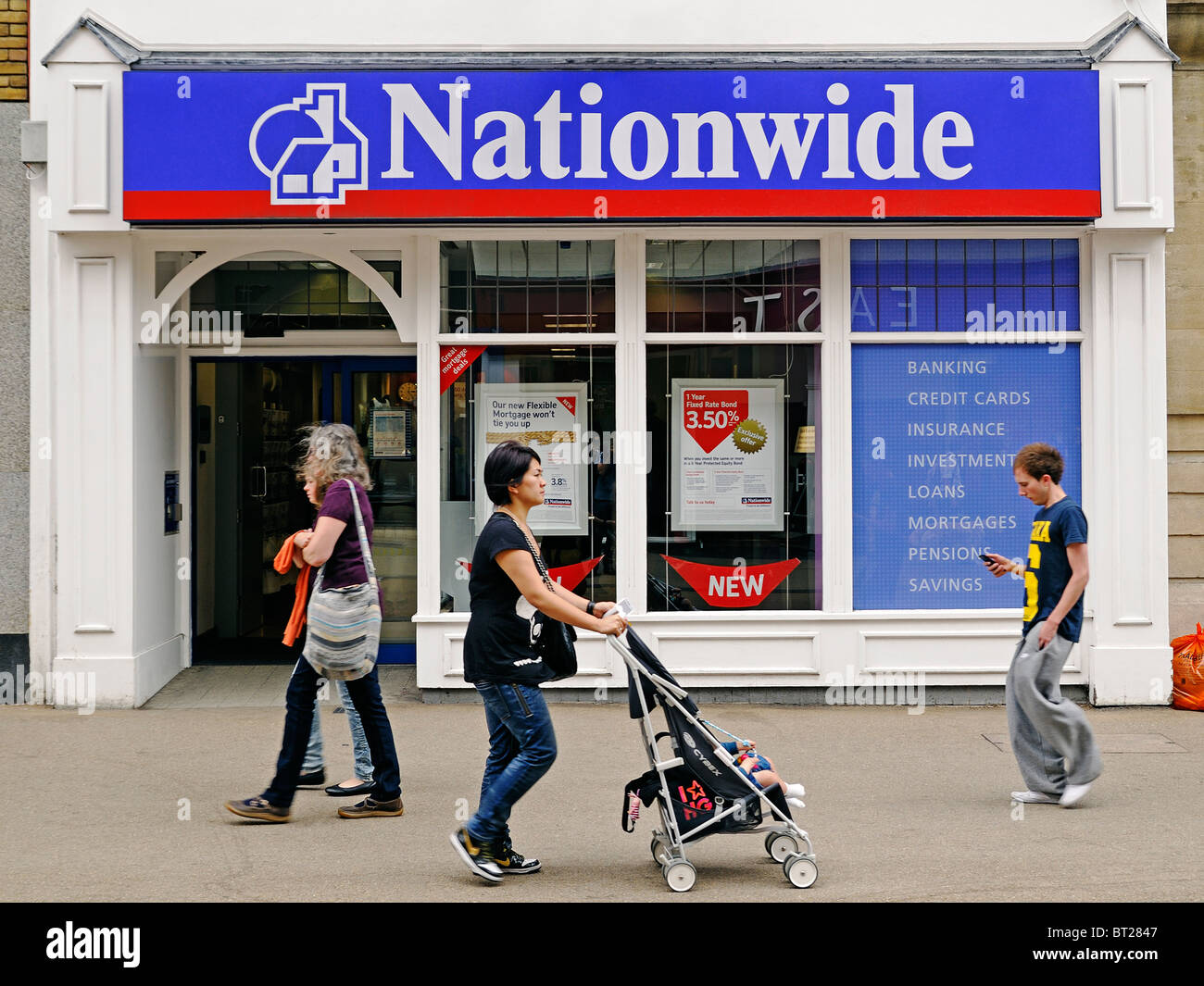Nationwide building society logo hi-res stock photography and images ...