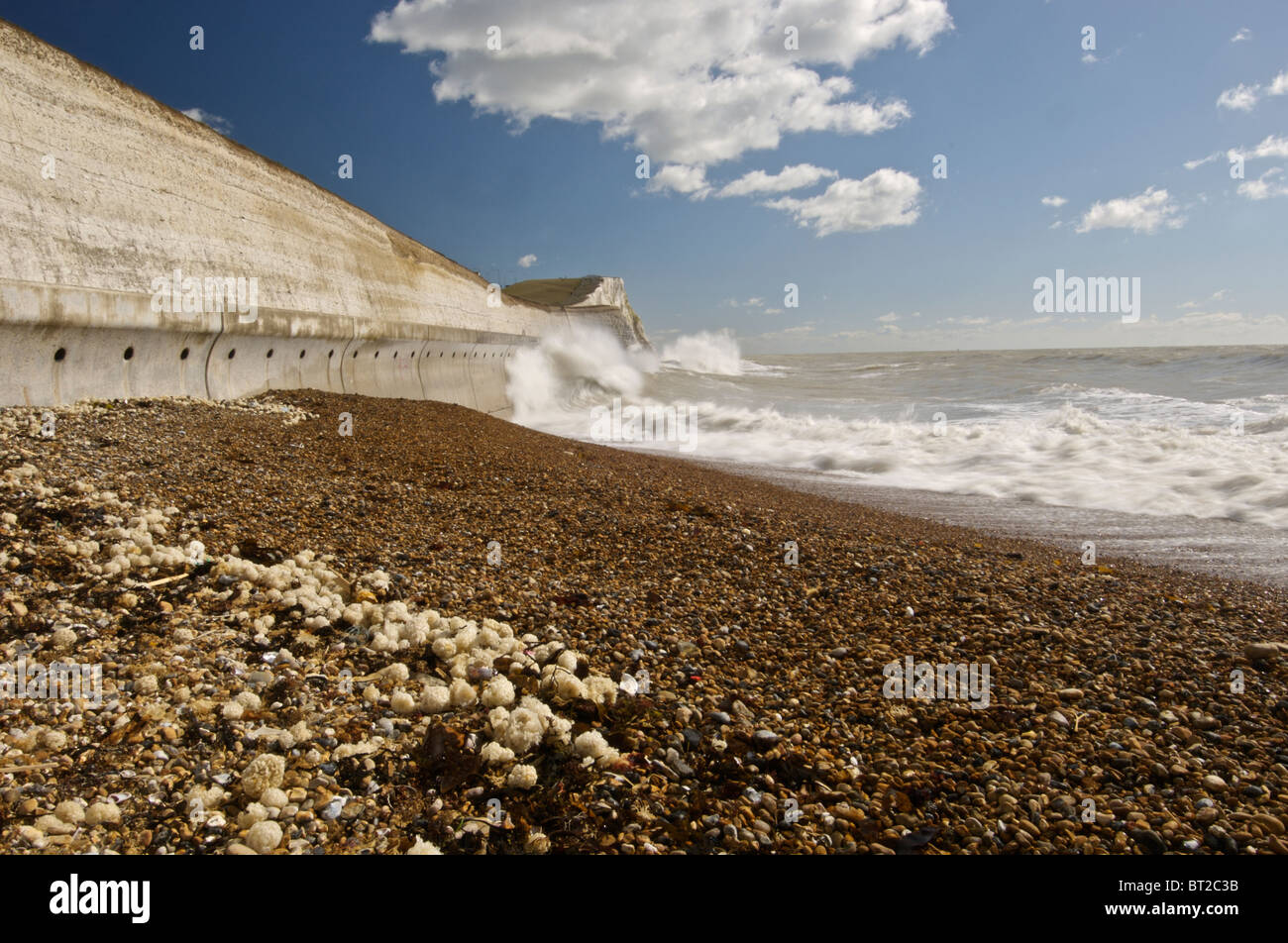 Waves crash on undercliff walk defence wall near Brighton Stock Photo ...