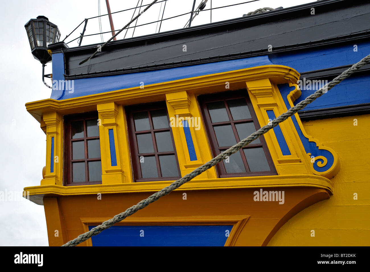 Old galleon ship hi-res stock photography and images - Alamy