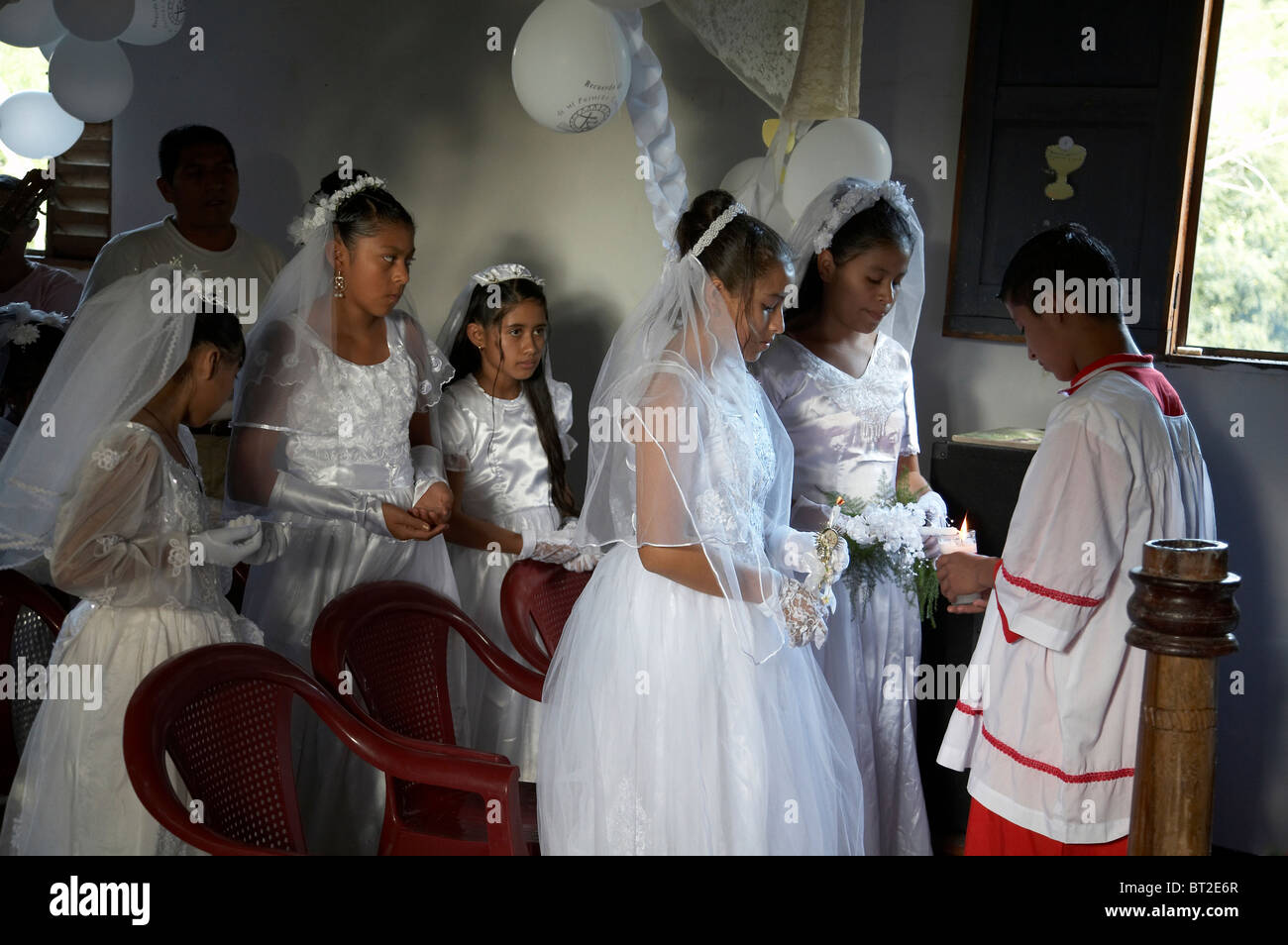 First communion altar hi-res stock photography and images - Alamy