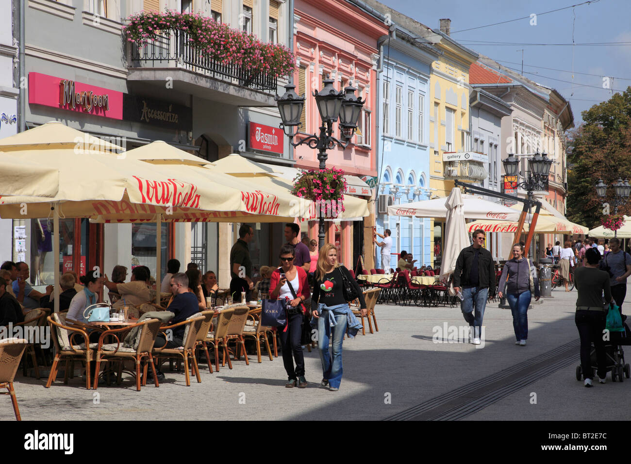 Serbia, Vojvodina, Novi Sad, street scene, cafe, people Stock Photo - Alamy