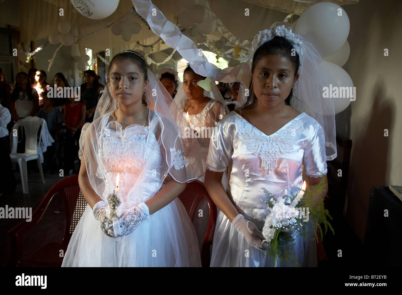 Children at their first communion hi-res stock photography and images ...