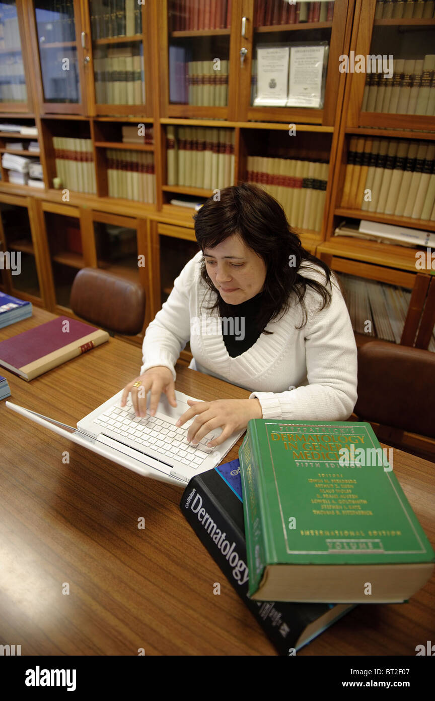 24 books hi-res stock photography and images - Alamy