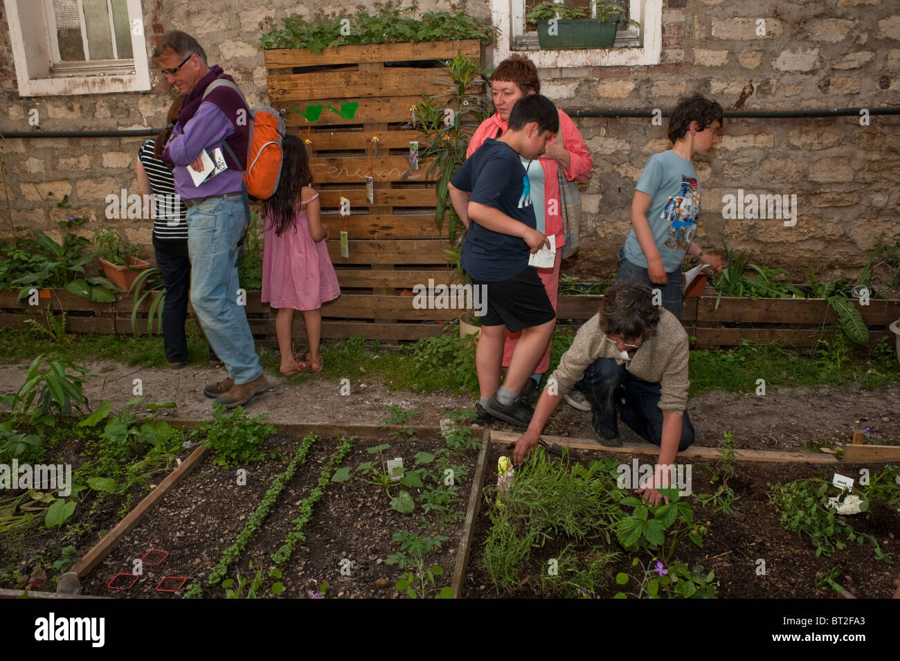 Low income public housing gardens hi-res stock photography and images ...