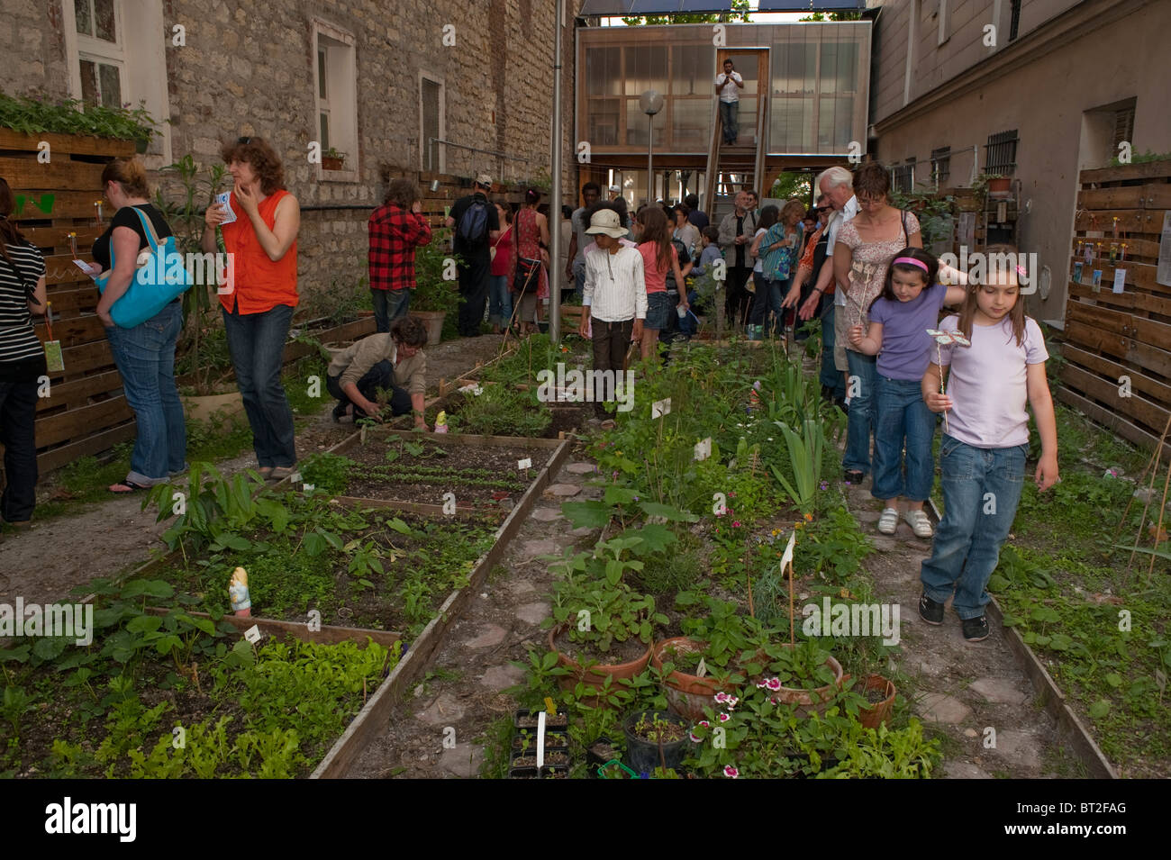 Low income public housing gardens hi-res stock photography and images ...