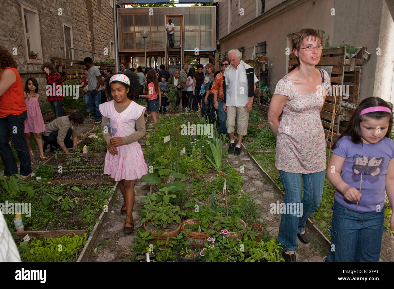 Low income public housing gardens hi-res stock photography and images ...