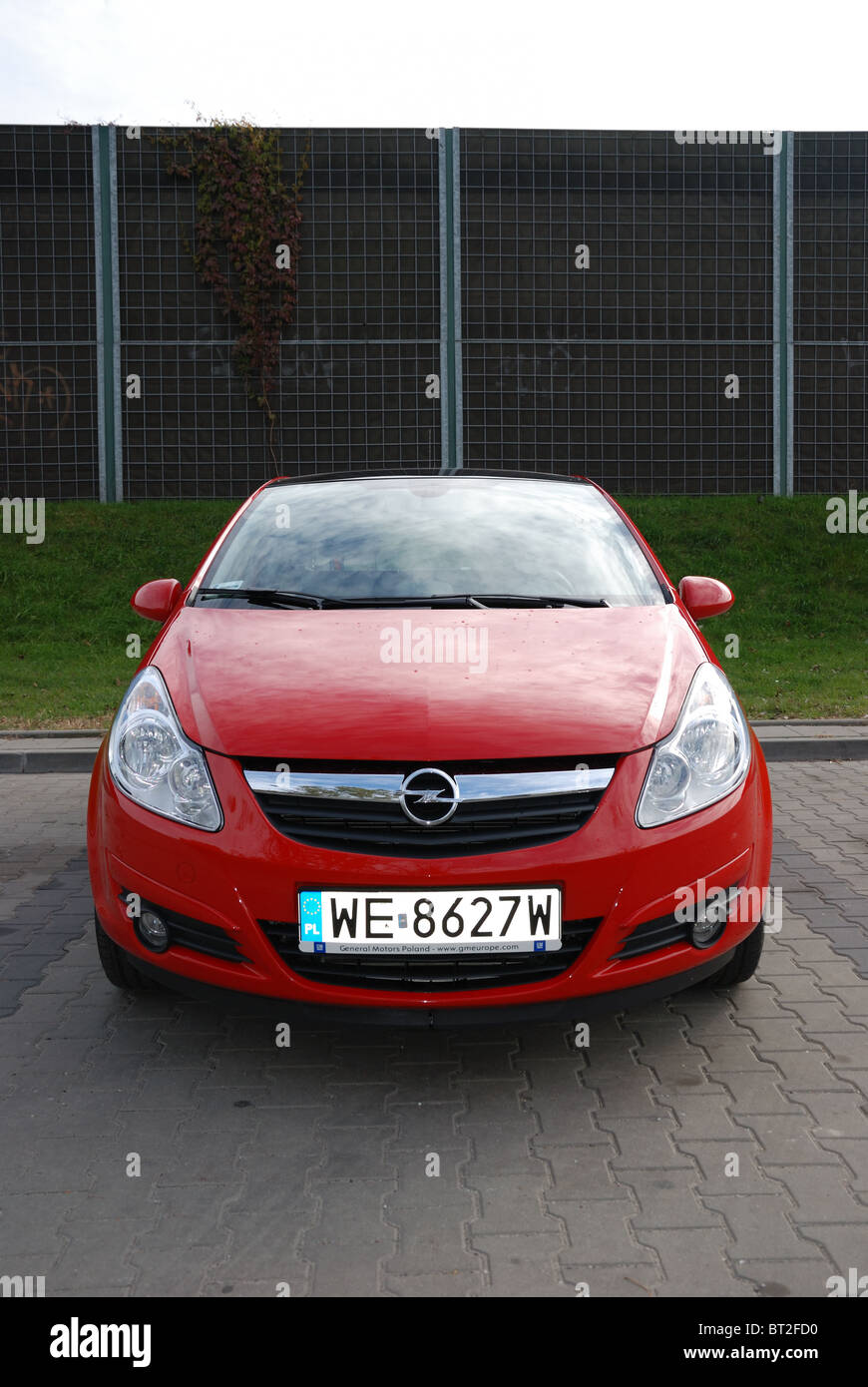 Opel Corsa 1.3 CDTI - MY 2006 - red metallic - three doors (3D ...