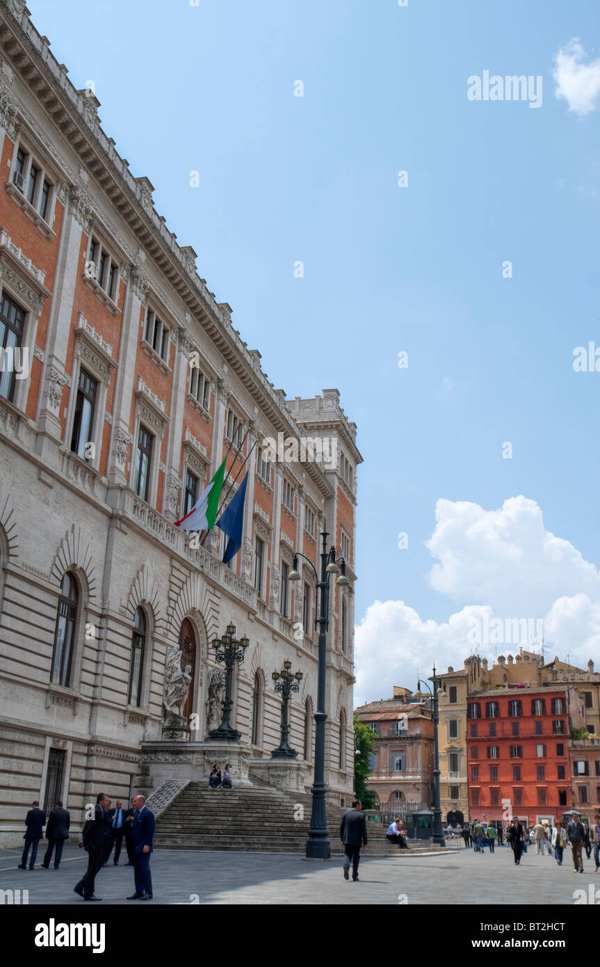 Rome parliament building hi-res stock photography and images - Alamy