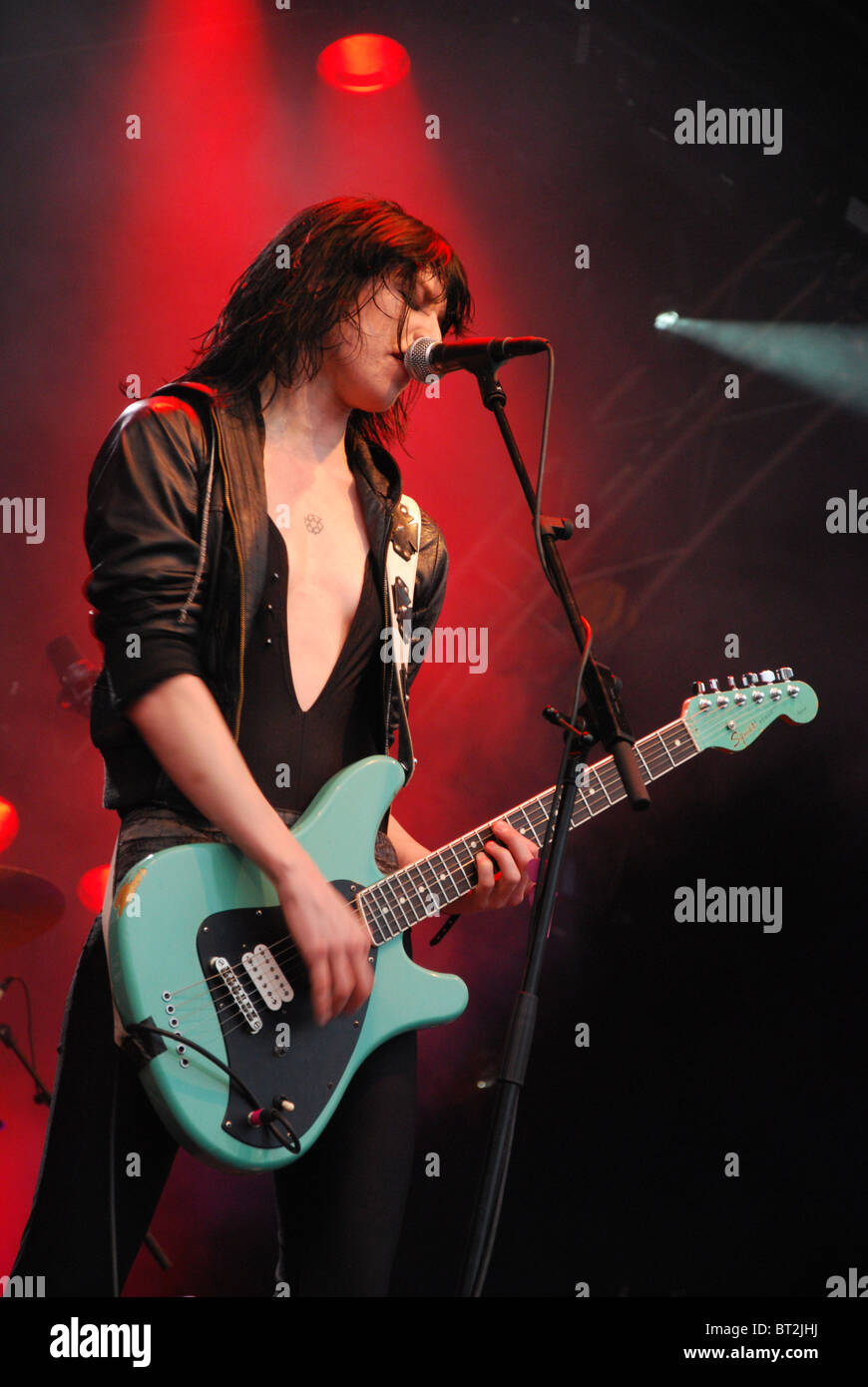 Ryanne van Dorst aka Elle Bandita on stage at Bevrijdingsfestival 2009 ...