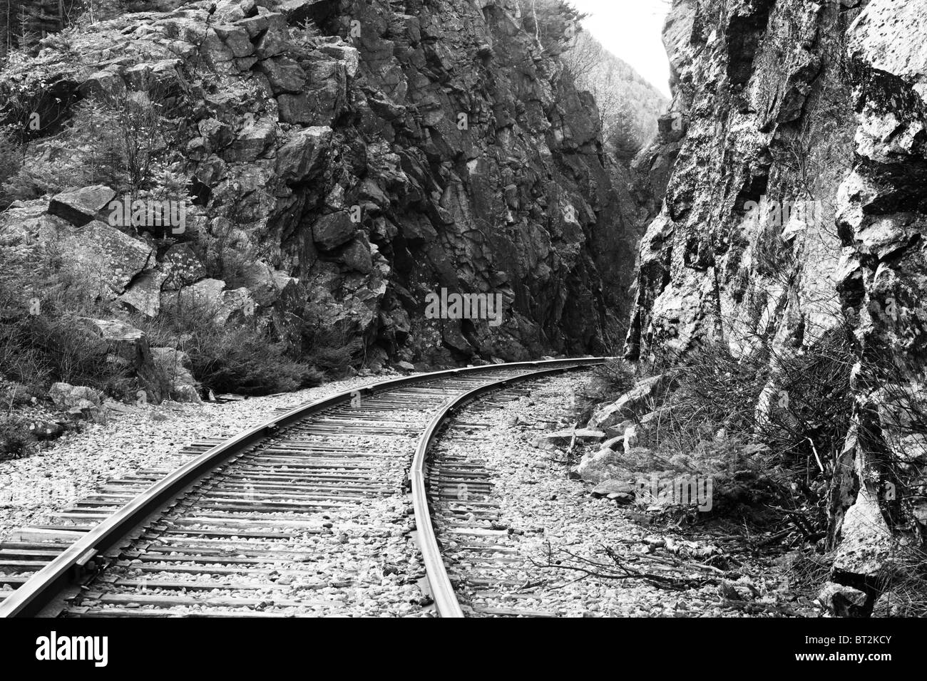 Crawford Notch State Park - Crawford Notch Pass along the Maine Central ...