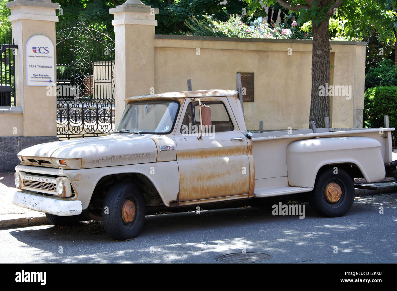 Old truck, Philadelphia, Pennsylvania,USA Stock Photo - Alamy