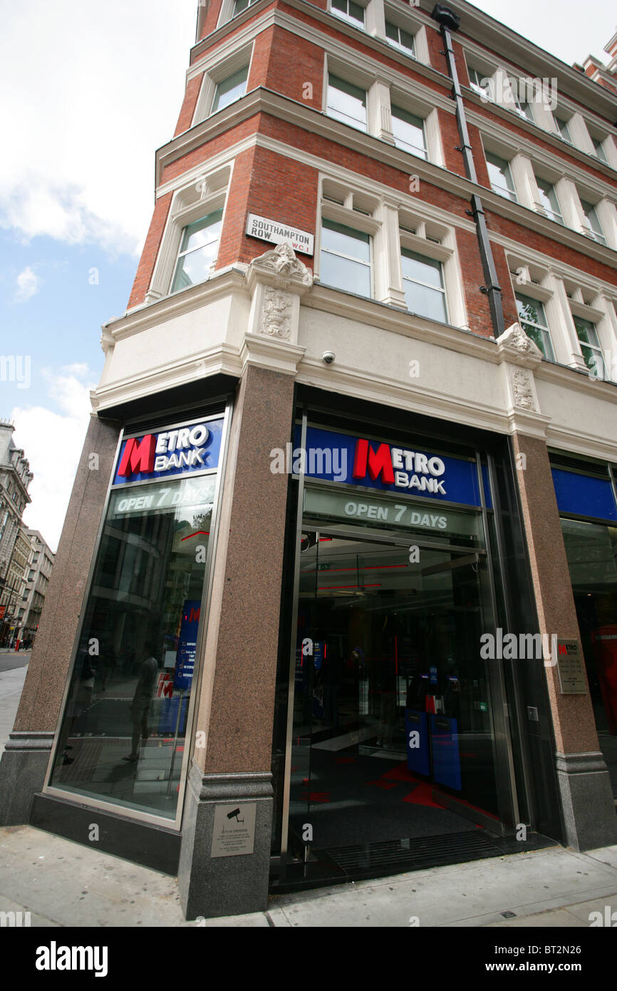 Metro bank london hi-res stock photography and images - Alamy